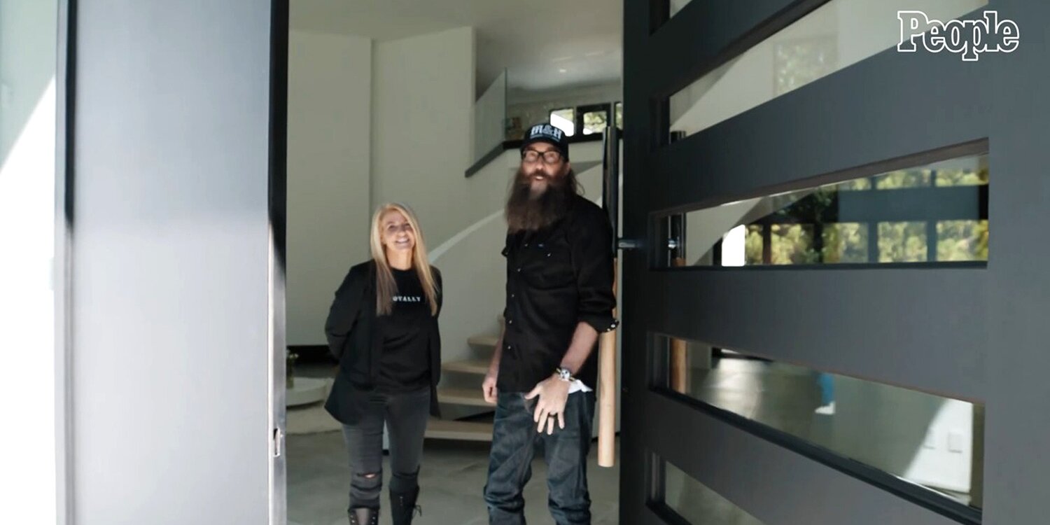 Crowder's Contemporary Home Makeover • 20 The Countdown Magazine ...
