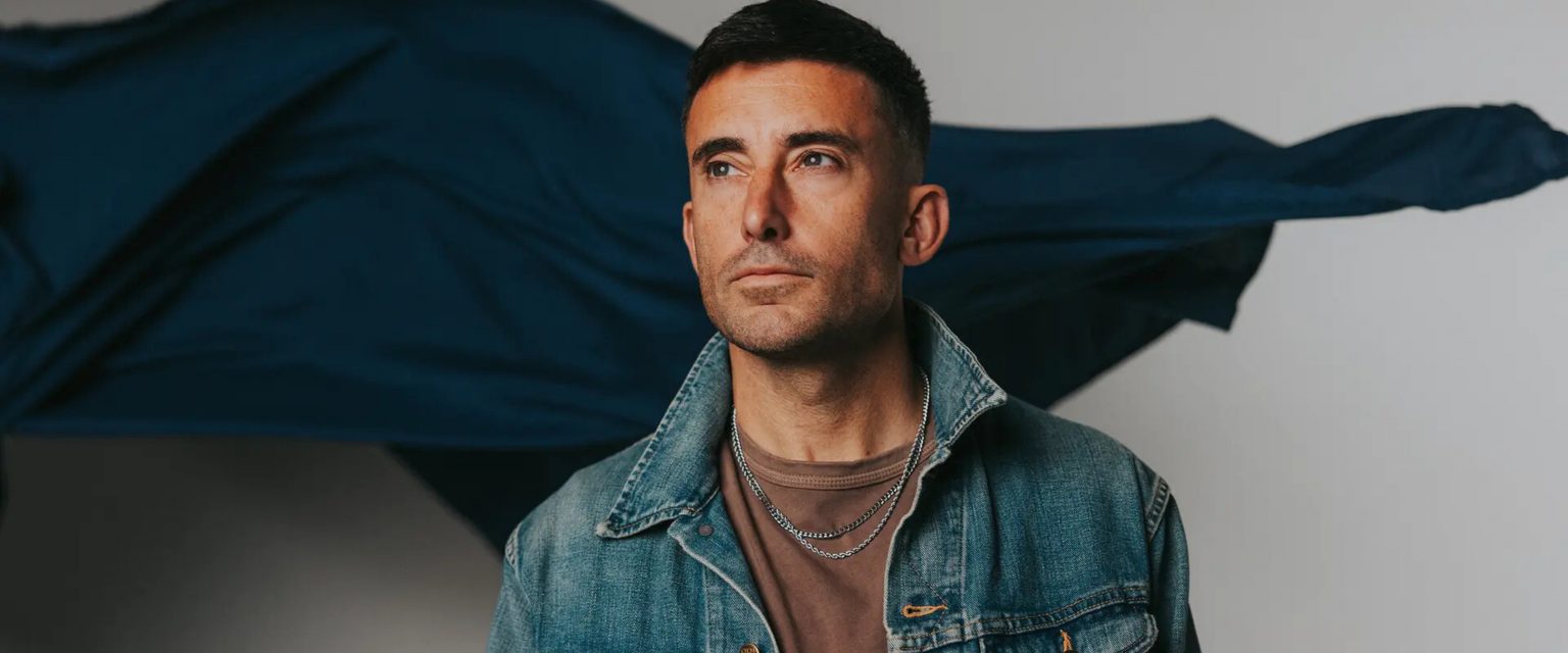Phil Wickham Has Family Week Out On Tour